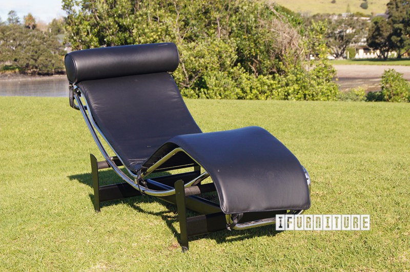 LC4 Chaise Lounge (Italian Leather or Pony Hide)