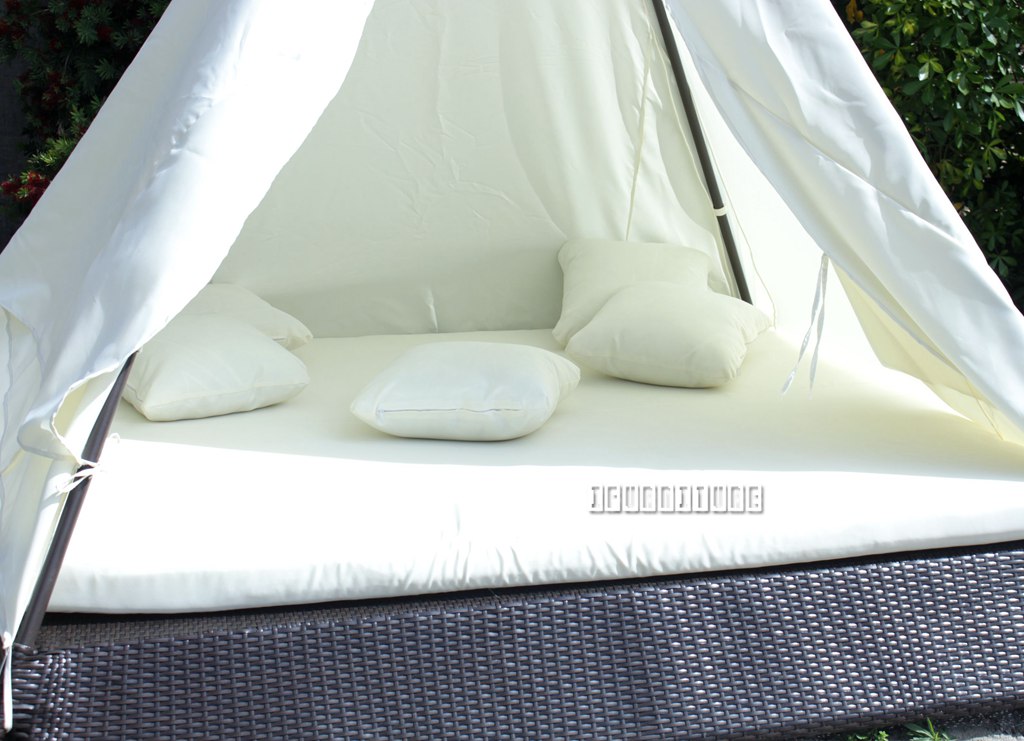 DEVONPORT Outdoor Tent Bed
