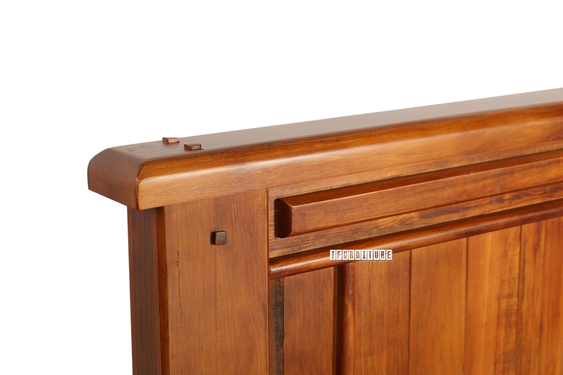 RIVERWOOD Rustic Pine Bed in Queen Size