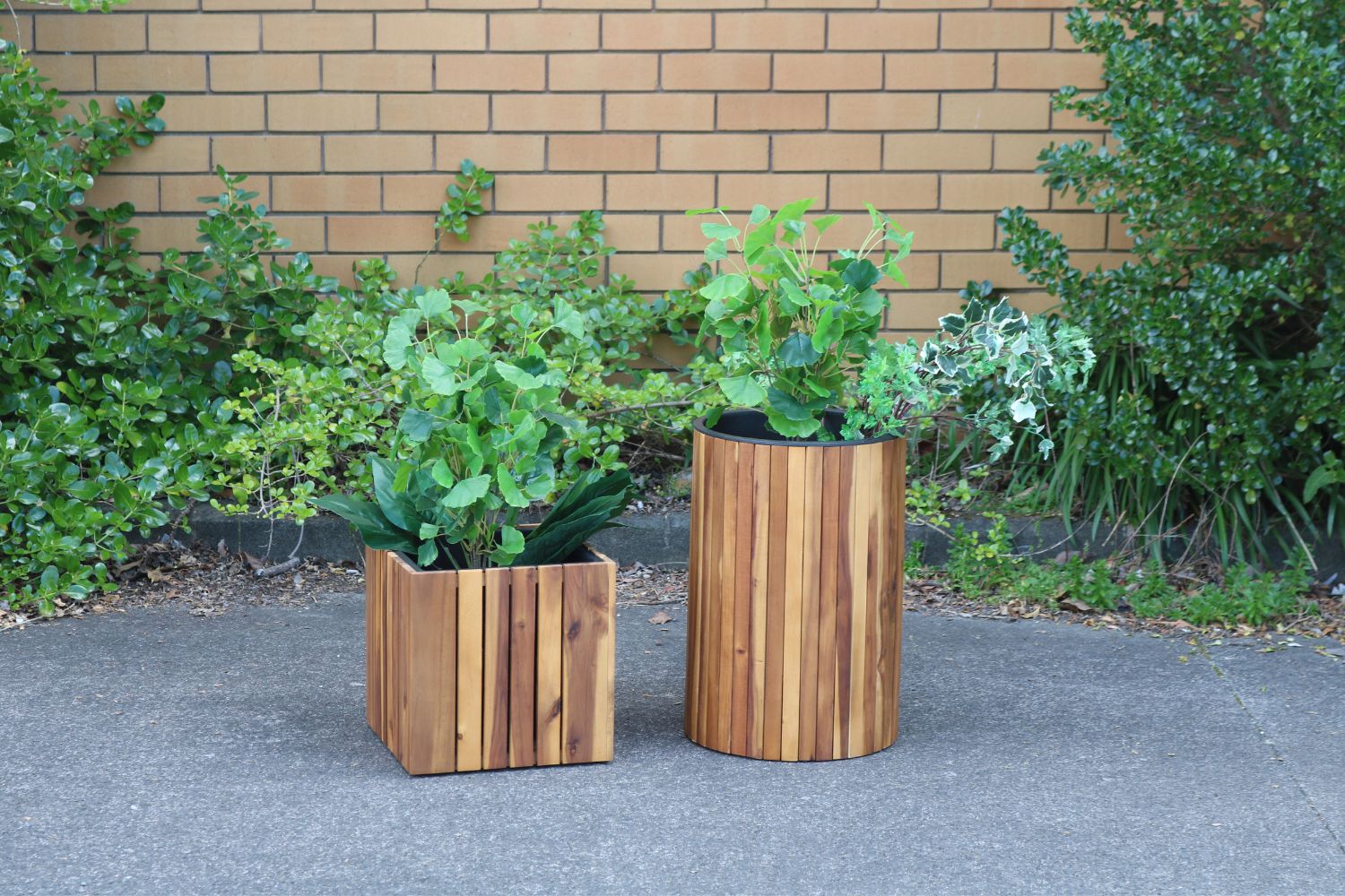 BISTRO Outdoor Round Wooden Pot/Planter (Dia34x50)