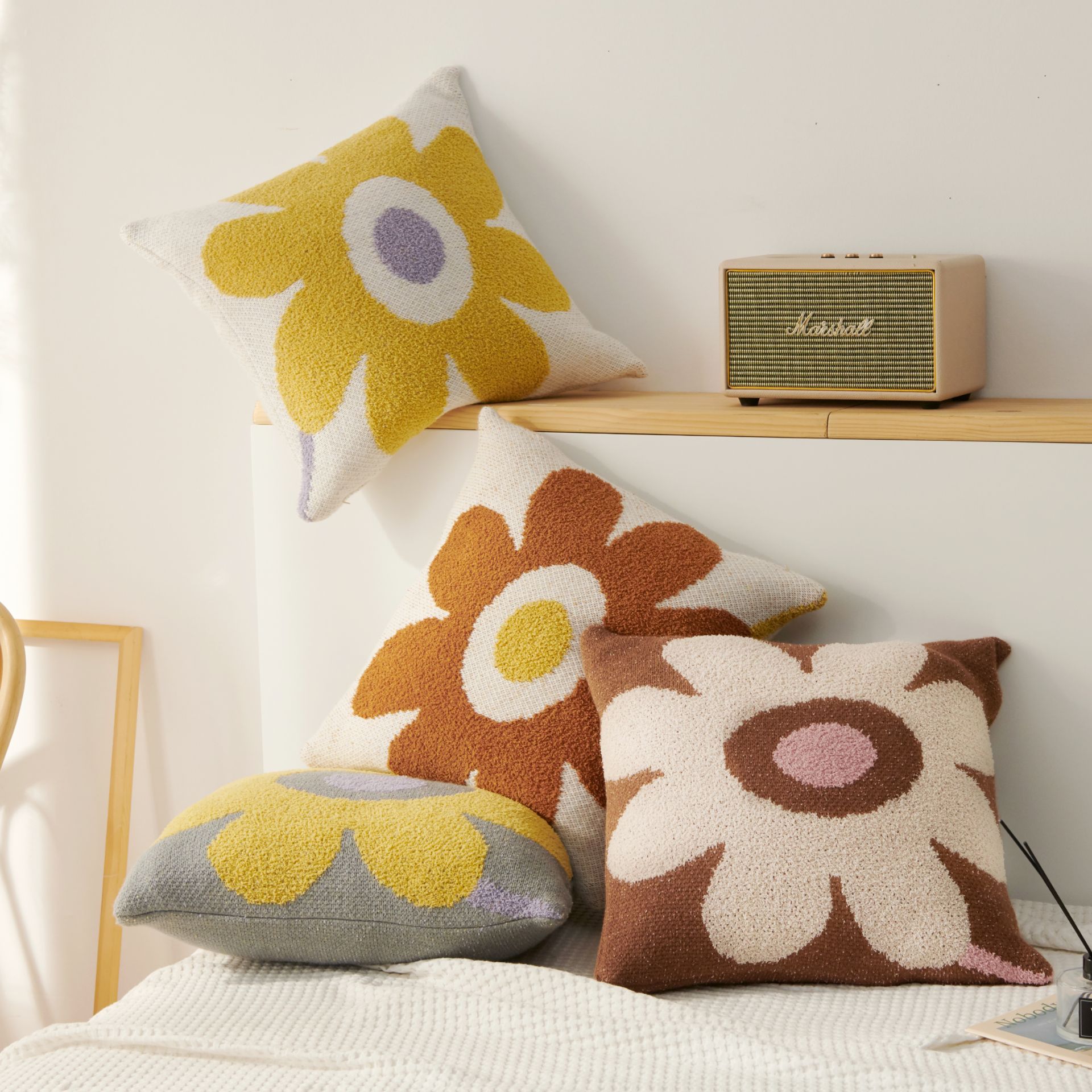 DAISY Floral Style Square Jacquard Cushion with Inner (45cmx45cm)