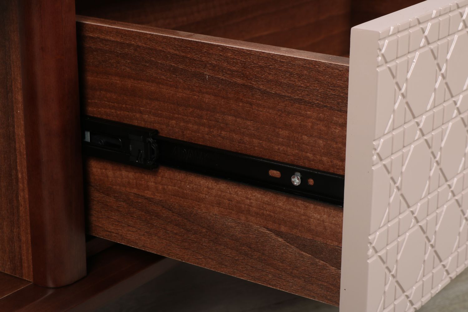 FRASER 185-270 Extendable TV Unit