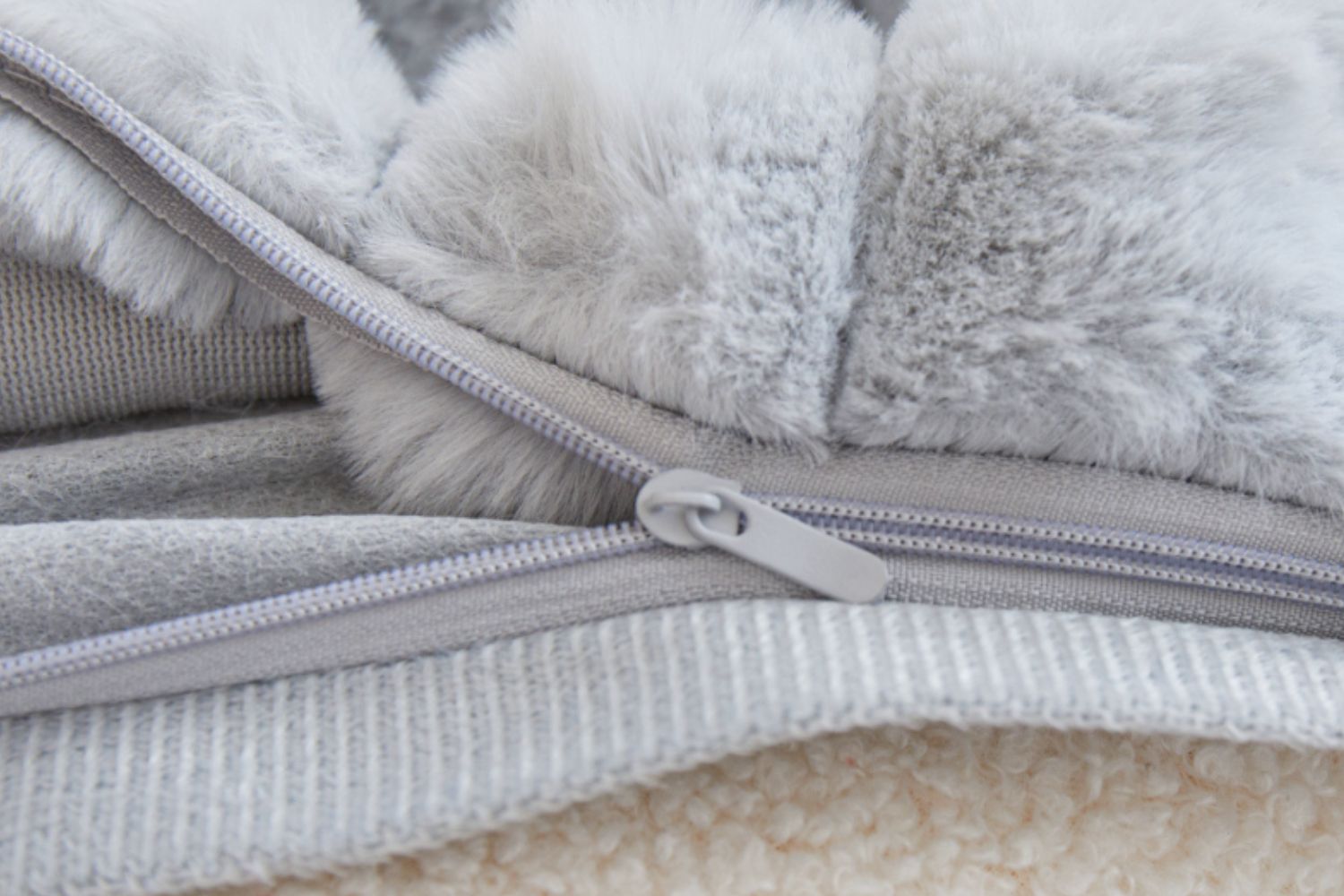 PLUSH Cushion with Inner (43x43cm) -Green