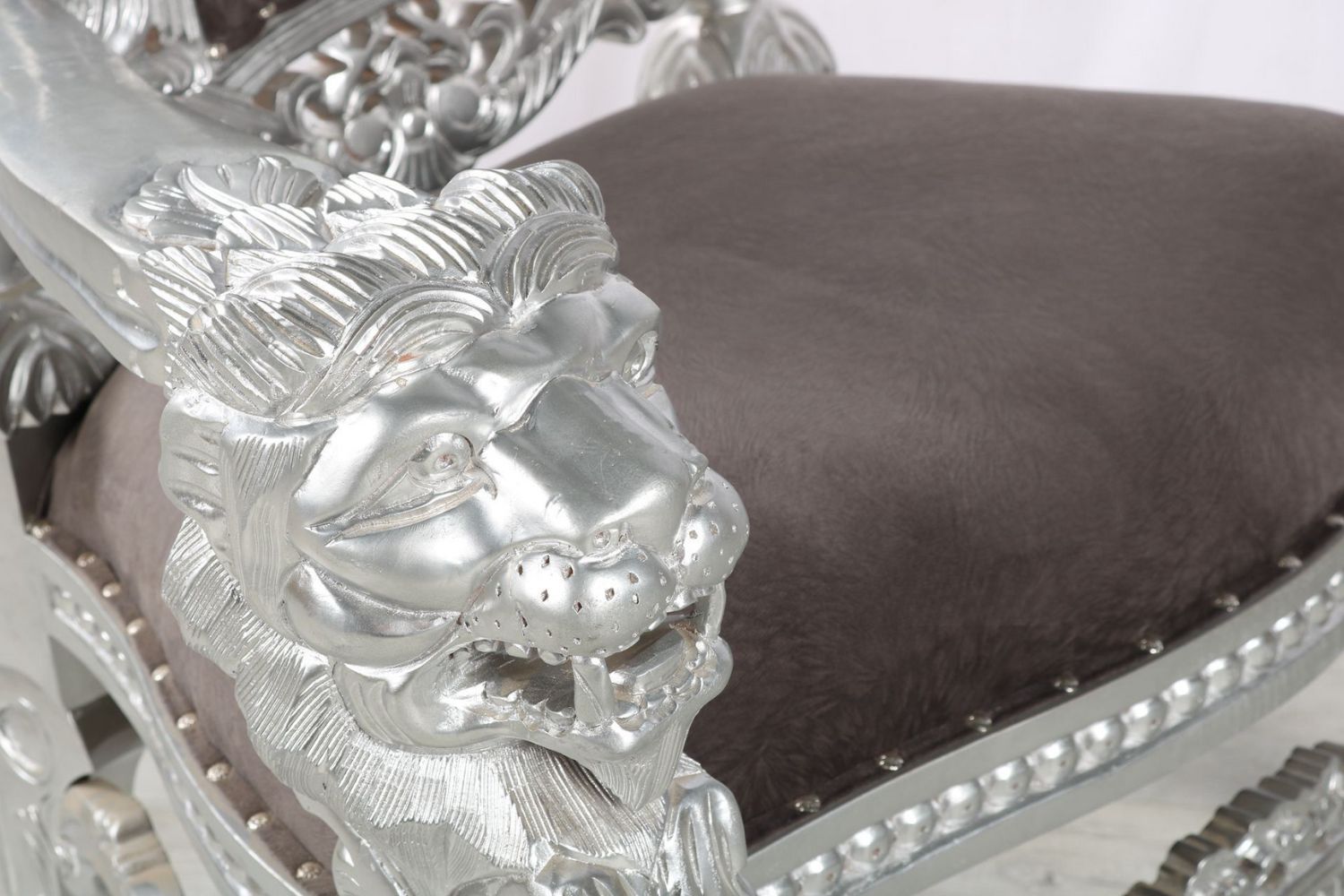 King Lounge Chair (Silver)