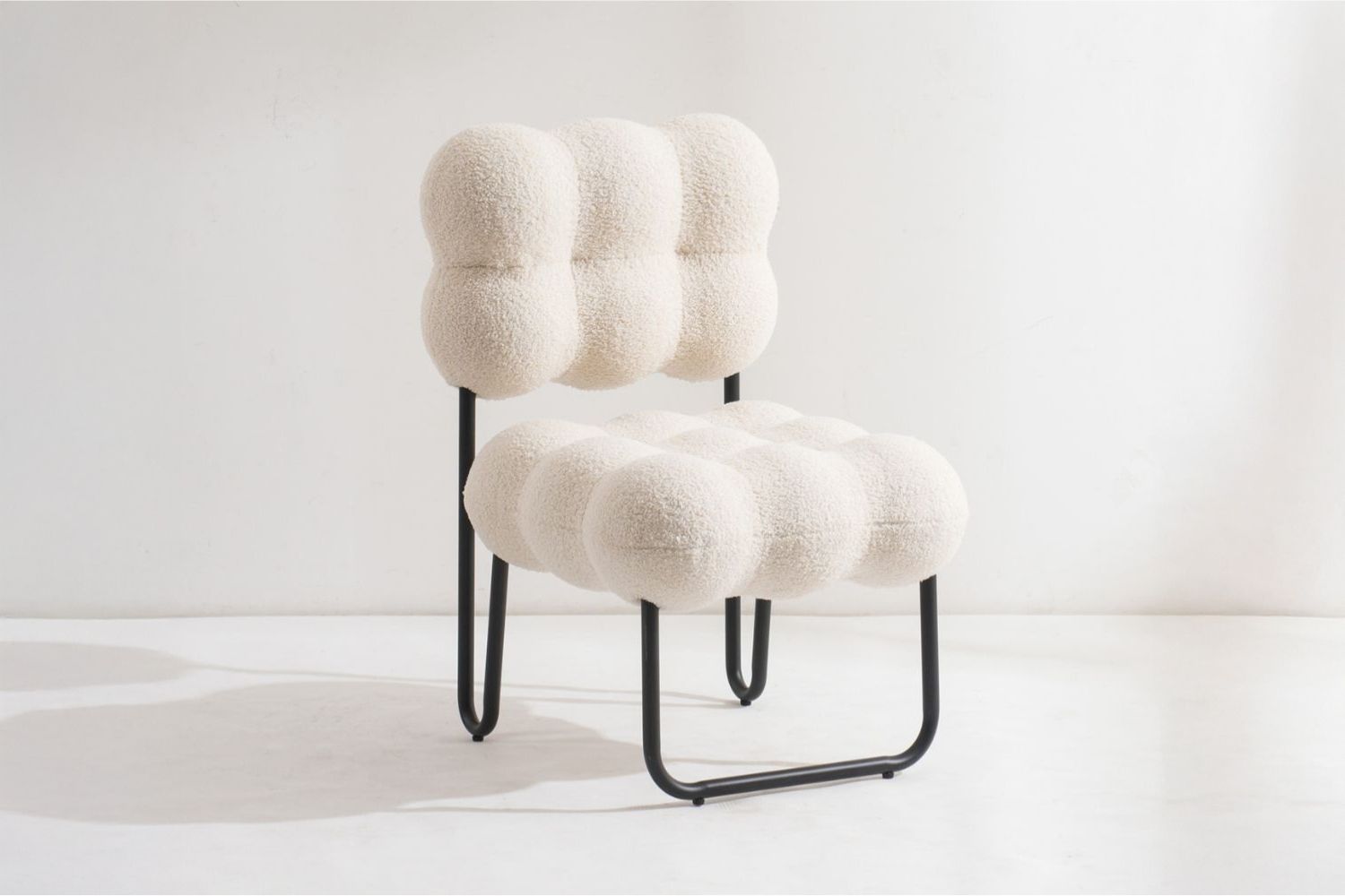 AERO Cloud Shaped Lounge Chair