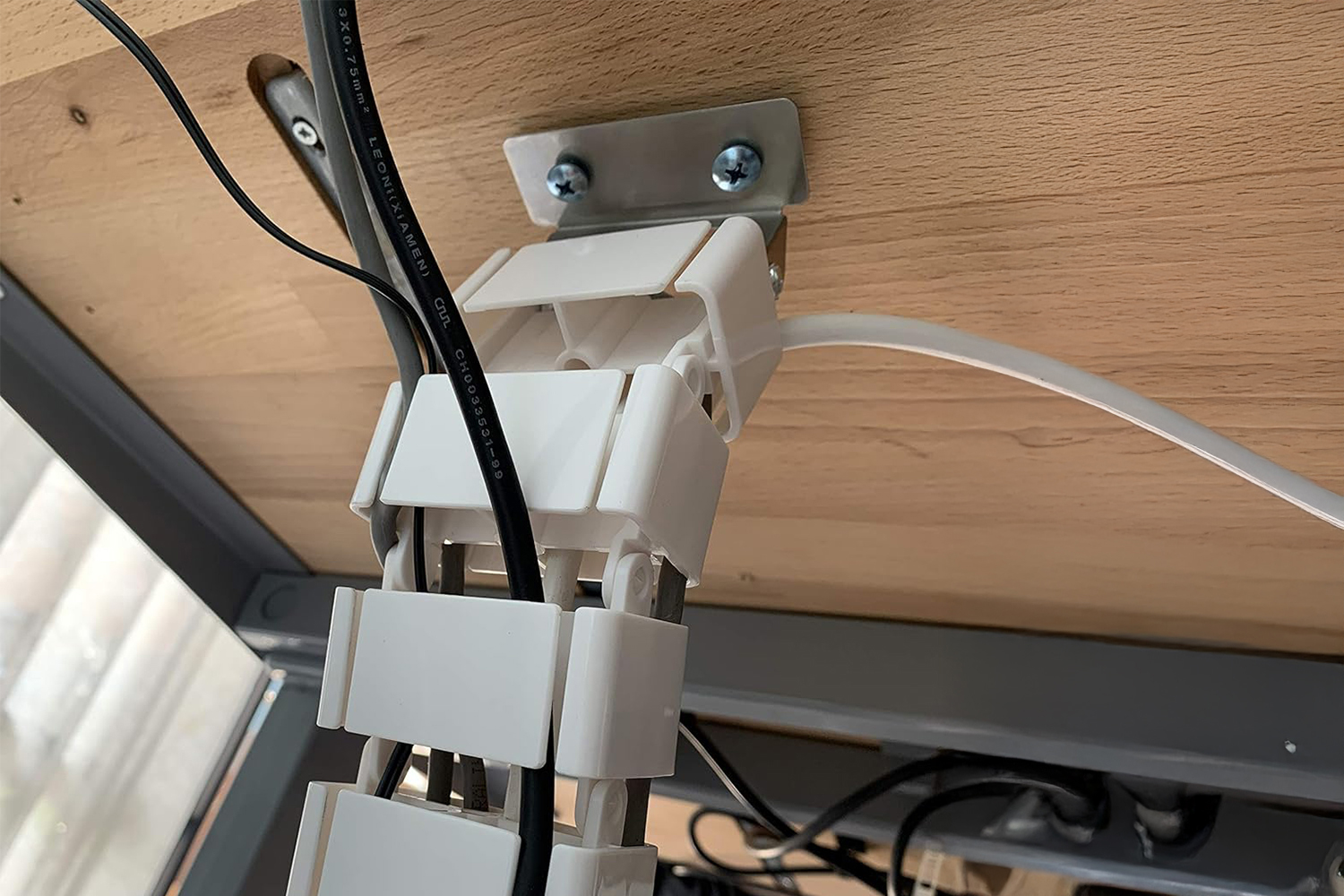 EVIS 128cm Snake Cable Management Spine Conduit (White)