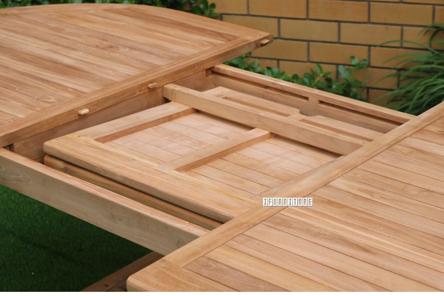 BALI Solid Teak Wood 1.8M-2.4M Extendable Outdoor Oval Table