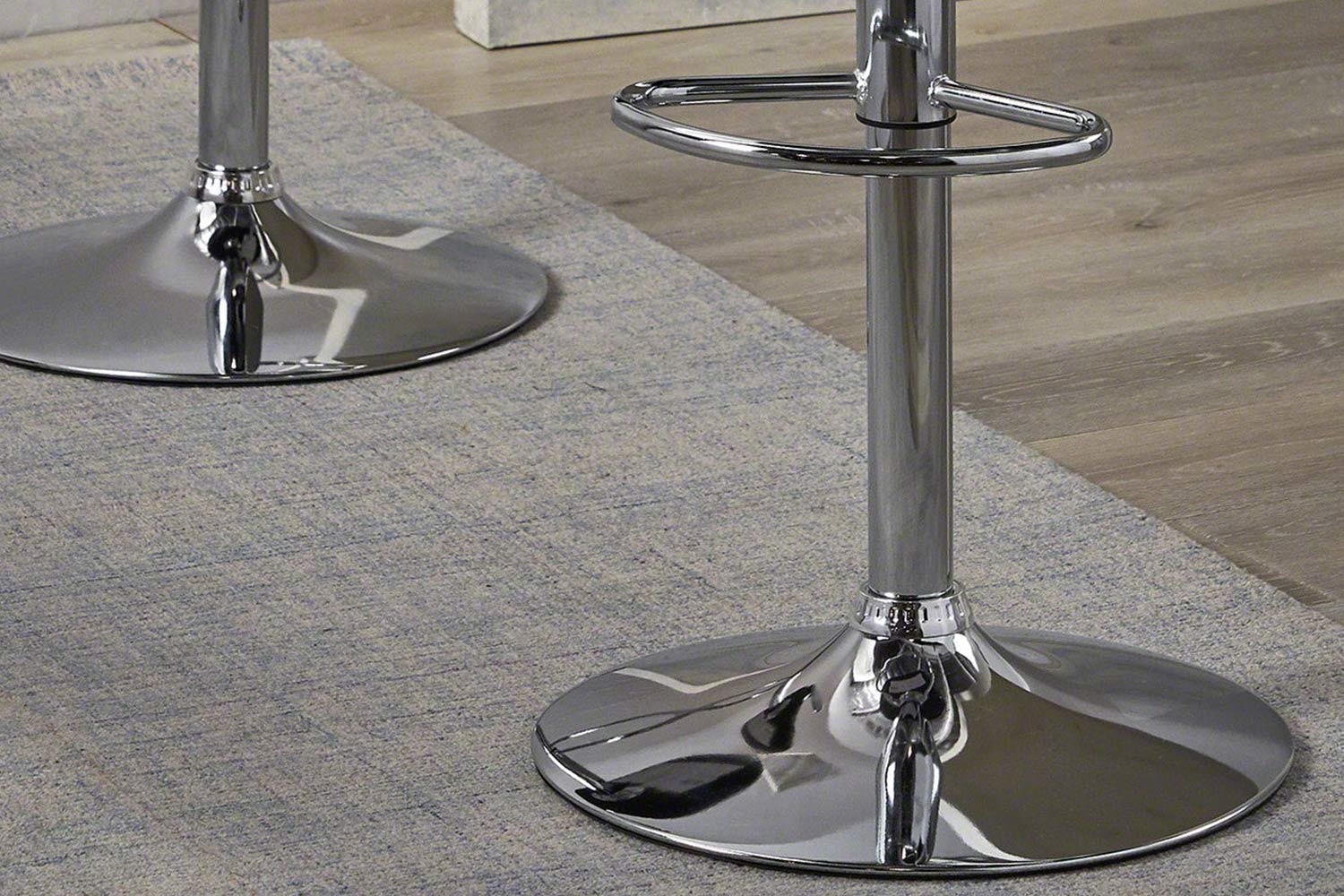 MOSMAN Adjustable Swivel Gas Lift Bar Stool