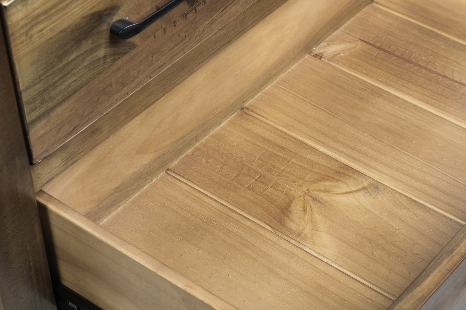 [FLOOR MODEL CLEARANCE]WOODMONT 6-Drawer Tallboy