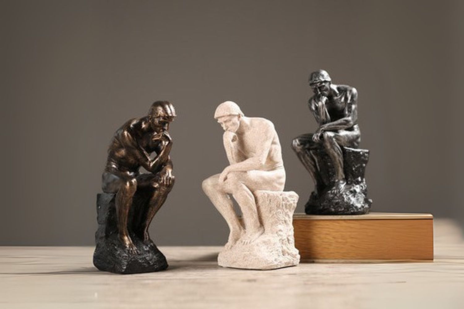 Famous Thinking Man Resin Sculpture for Home and Office Decor - Sandstone