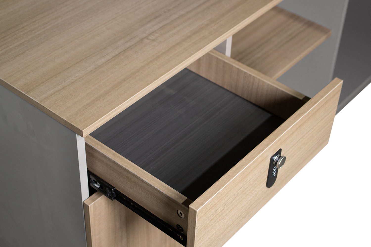 FOCUS Office System Executive Desk