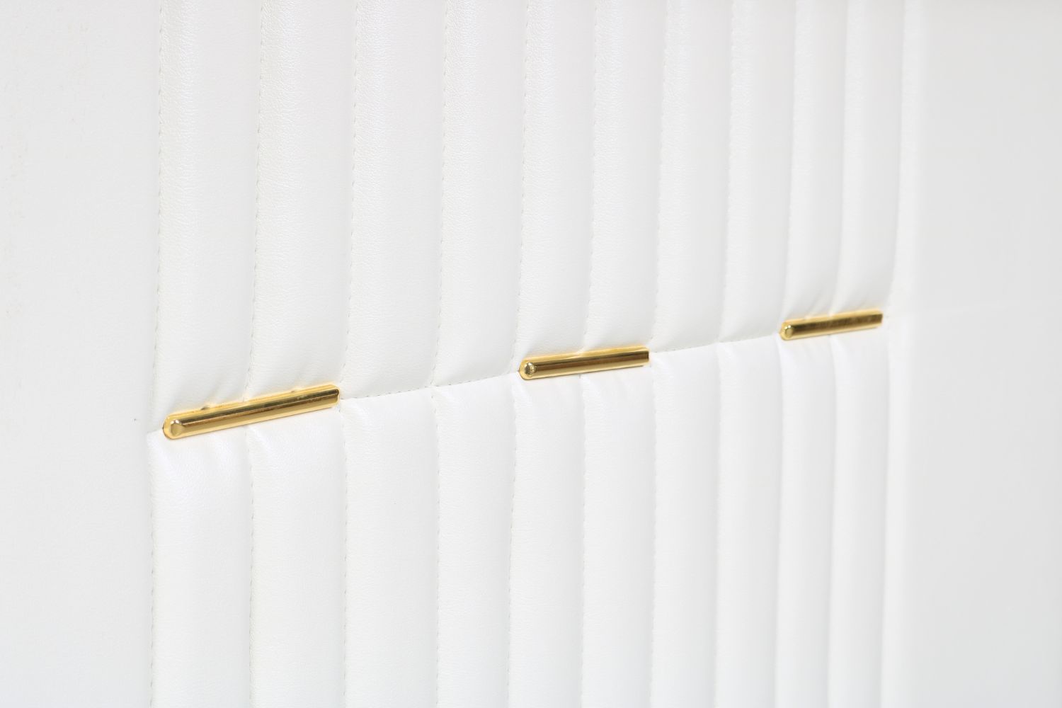 SEAPORT 180 Dining Table (Champagne)